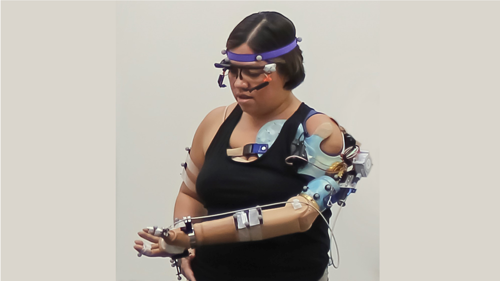 Novel system combines intuitive motor control with touch and hand ...