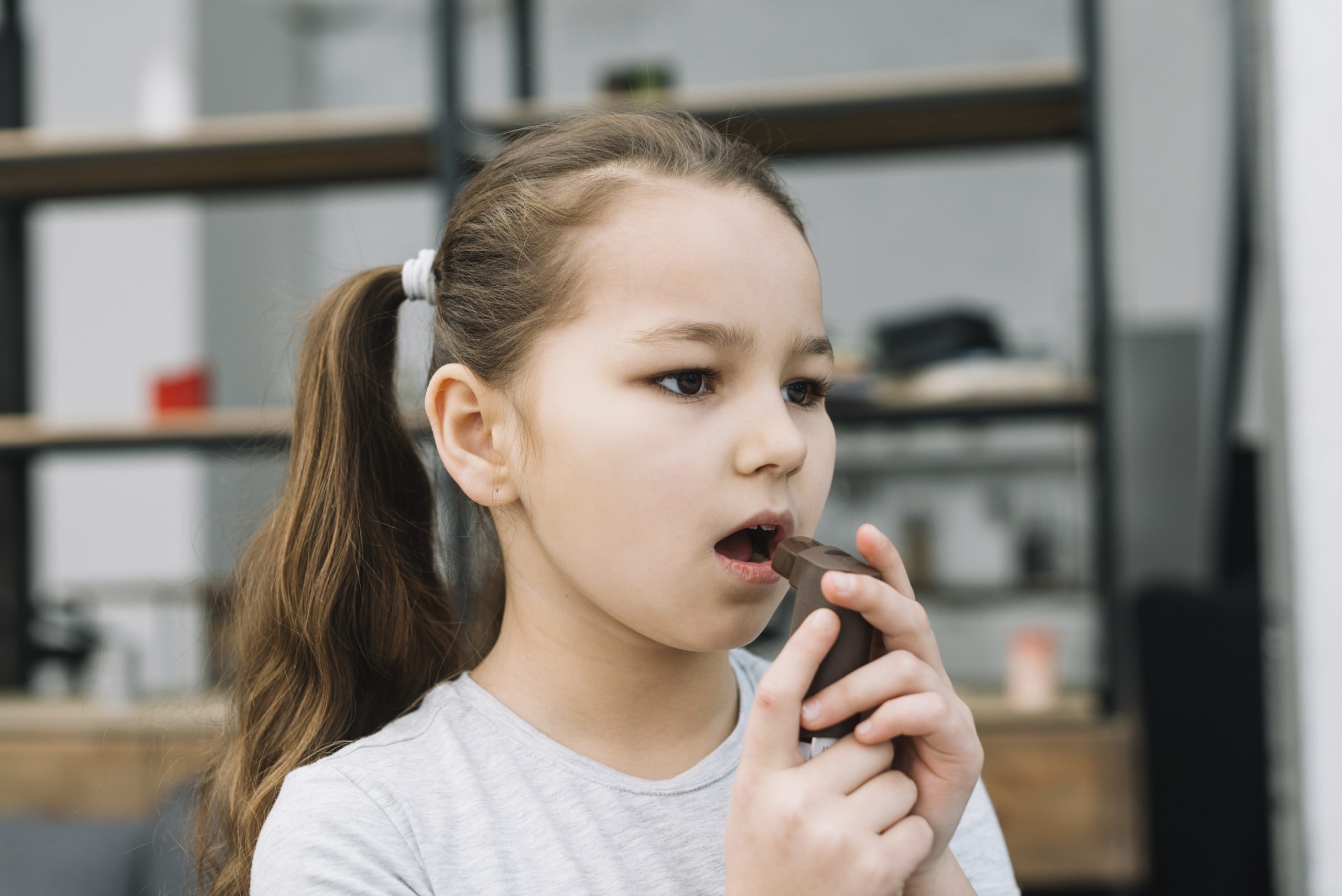 Children exposed to passive smoking prone to COPD in adult life ...