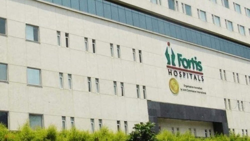 Fortis Gurugram treats a young woman with scleroderma - Healthcare Radius