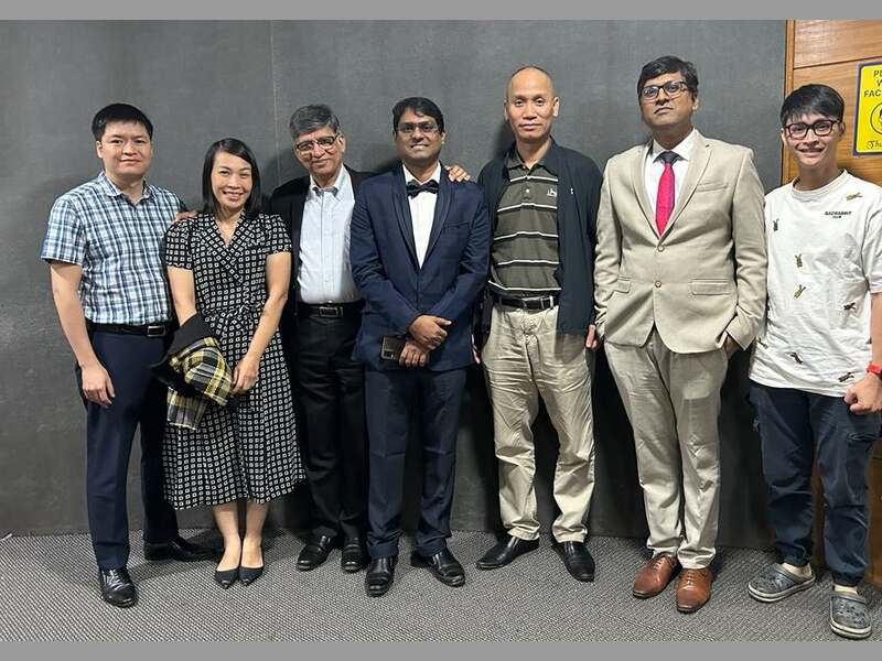 Vietnam surgeon shows new facial palsy treatment technique - Healthcare ...