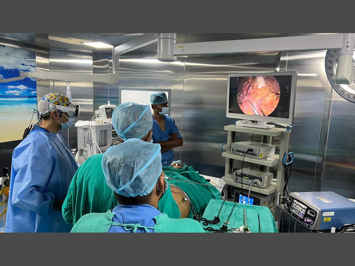 Live bariatric surgery with Apple Vision Pro performed - Healthcare Radius