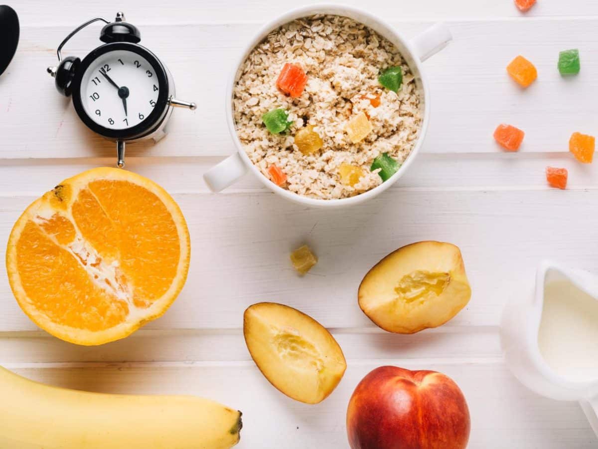 Intermittent Fasting for Women: 4 tips to balance hormones