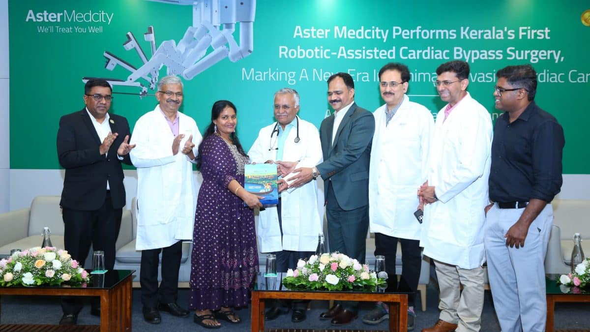 Aster Medcity performs Kerela's 1st robotic bypass surgery